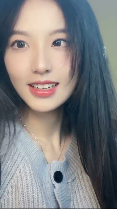 晚上好 有什麼倒忙是我可以幫的嗎😜 甜妹 不呆 迷人 美女 Kawaii Fyp Youtube