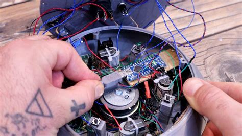 Code Arduino Homemade Shocking Electric Game Lie Detector