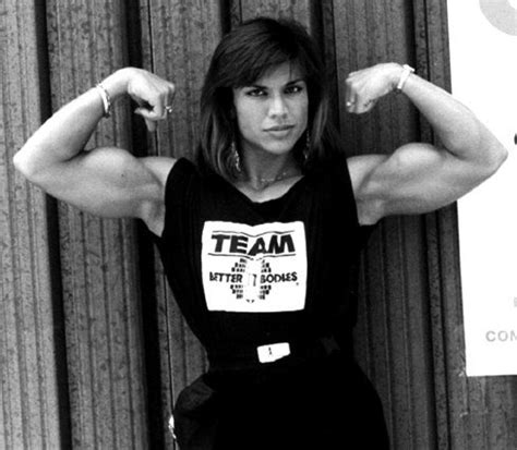 Juliette Bergmann Biceps