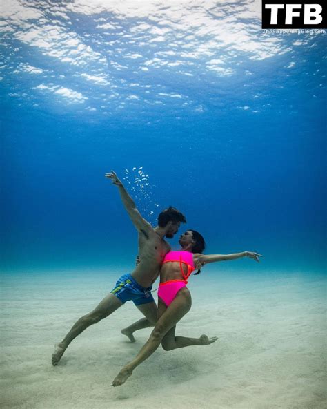 Hayley Erbert Sexy 25 Photos Thefappening