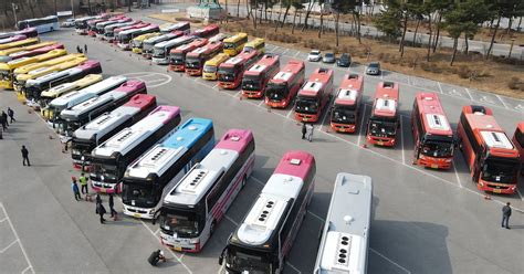 노란색 스쿨버스 못 구해초등학교 수학여행 줄취소할 판