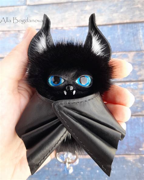 Черная летучая мышка Пикабу