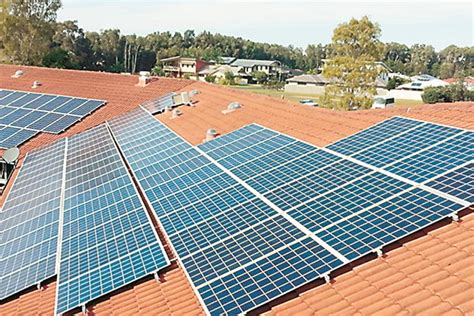 Поне 5 г трябва да се ползва фотоволтаик построен с пари от плана за възстановяване