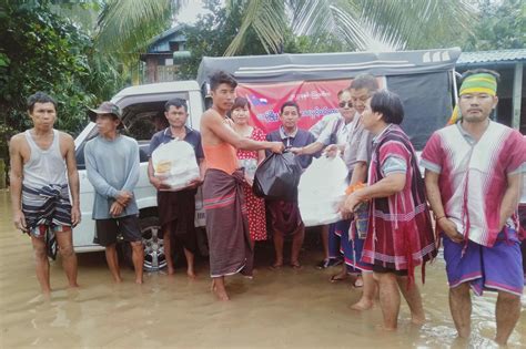 ရေကြီး‌ရေလျှံမှုဖြစ်ပွားသည့် ဒုံသမိချောင်းကမ်းနံဘေးရှိ ကျေးရွာများအား ထောက်ပံ့ကူညီမှုများ လိုက