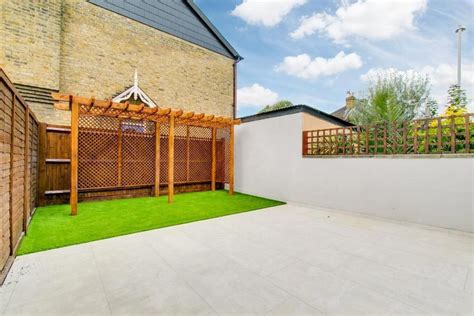 Kingston Upon Thames 01 Kt2 Structures Made Easy