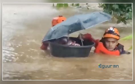 Үерийн усанд түмпэнтэй хөвж явсан нярайн амийг аварчээ Eguur Mn