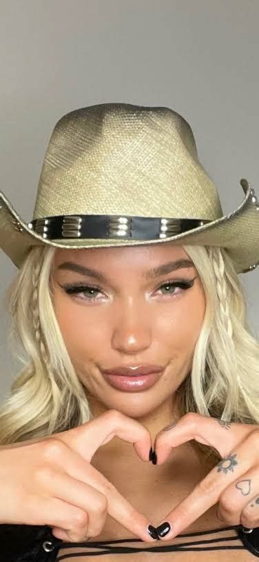 Rara Knupps Biography Age Wiki Partner Net Worth Career Instagram Relationship Pictures