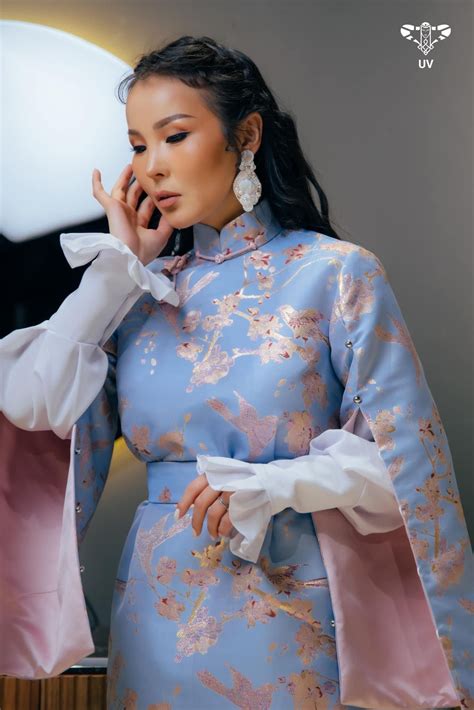 Pin By Tsetsgee Siinhoi On Tseej Trendy Dresses Summer Asian Fashion Traditional Dresses