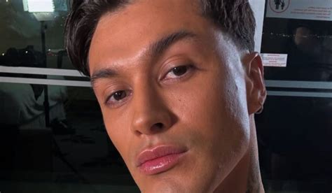 Emprendimiento Y Polémica El Debut Empresarial De Nico Solabarrieta