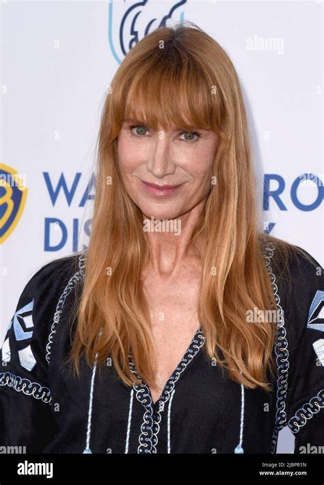 Los Angeles Usa 07th June 2022 Kelly Lynch Walking On The Red