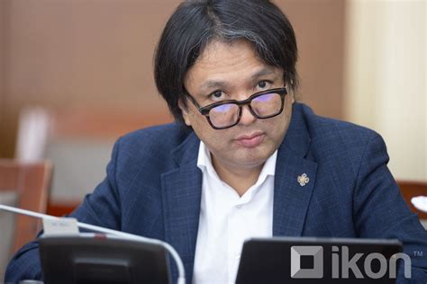 Т Доржханд Давсгүй хоол амтгүй гэдэг шиг Б Ганхуяггүй бол энэ сонсгол