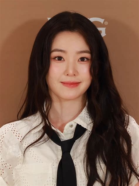 File250320 레드벨벳 Irene Ugg Photo Call 维基百科，自由的百科全书