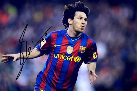 Lionel Messi Autograph Autograph Signed Photo