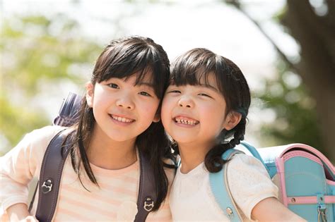 学校まで徒歩20分なのに1時間以上かかる小4の娘。どうすれば早く帰宅する？ ママスタセレクト