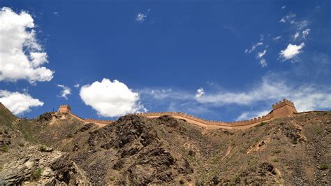 무료 이미지 경치 자연 황야 구름 언덕 골짜기 산맥 산등성이 정상 회담 파란 하늘 산들 고원 경계 생태계 만리장성 지리적 특징 산악 지형
