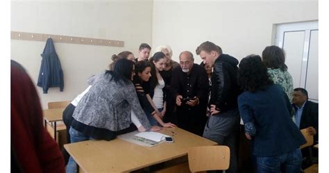 Посланикът на Индия влезе в час по геодезия в Бургас