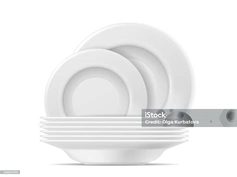 깨끗한 접시 음식 화이트 플레이트 세트 세탁 후 사실적인 적층 식기 가정용 주방용품 식기 세척 제지 벡터 3d 절연 일러스트레이션 홍보 접시에 대한 스톡 벡터 아트 및 기타