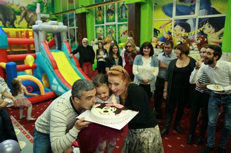 Cum Se Transforma Durul Aurelian Temisan In Prezenta Fetitei Sale Dora Monica Davidescu Nu