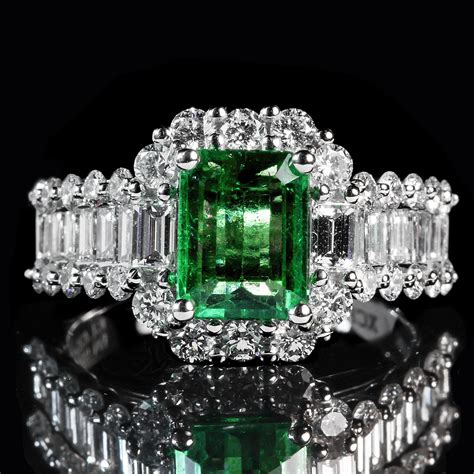 600 Free Světlo Emerald And Emerald Images Pixabay