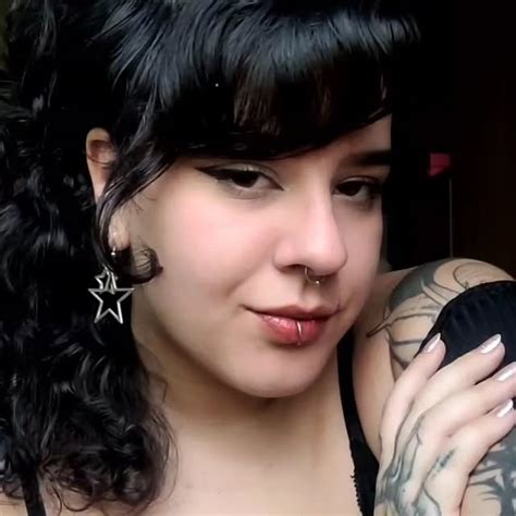 Steph Hie On Threads