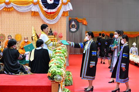 นครปฐม พิธีพระราชทานปริญญาบัตร มหาวิทยาลัยราชภัฏเขตภาคกลางและมหาวิทยาลัยสวนดุสิต ประจำปีการศึกษา