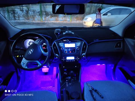Подсветка ног — Hyundai ix35, 2 л, 2011 года | тюнинг | DRIVE2