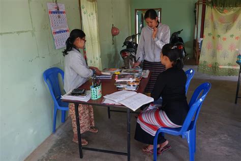 လဲချားတွင် ဌာနဆိုင်ရာရုံးများသို့ စာအုပ်၊ စာစောင်များ ကွင်းဆင်းငှားရမ်းပေး Information And