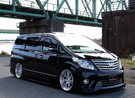 Альфард 2023 Фото — Фото Картинки