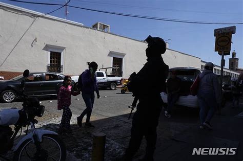 멕시코 마라바티오 시장 후보 2명 몇 시간 차이로 총격 피살
