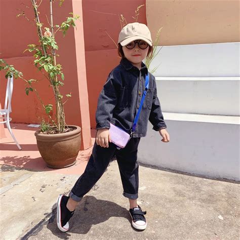 Комплекты детской одежды новые джинсовые маленькие девочки и мальчики куртка с двойным карманом