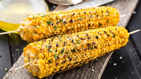 How To Grill Corn On The Cob So The Kernels Are Juicy Tender And Perfectly Charred