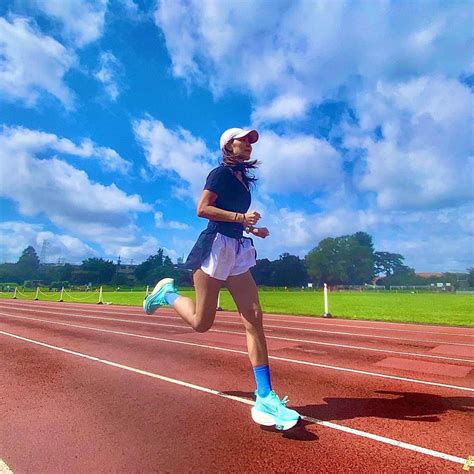 さーたんさんのインスタグラム写真 さーたんinstagram「 天気がいいだけで気分あがる😆 その青空の下で朝活したら更に
