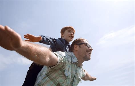 Padre E Hijo Pasan Tiempo Juntos Foto Premium