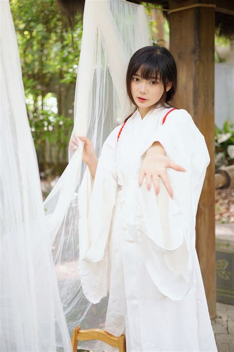 [미술그림언어] 2022 12 03 옷 입은 소녀 샤오산에서 만나요 V2ph