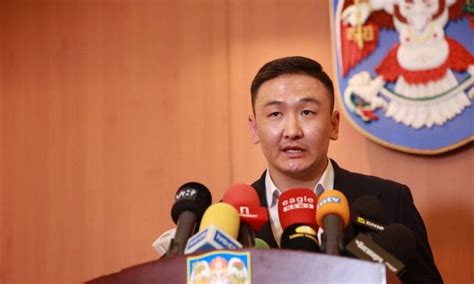 Н Сугар Үерт өртөж амиа алдсан Хэнтийн 2 иргэний ар гэрийнхэнд орон сууц олгосон