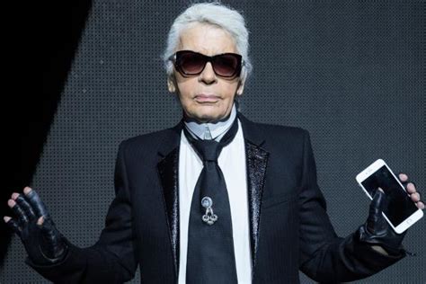 Karl Lagerfeld El Icono De La Vanguardia Y La Innovación Un Cuaderno