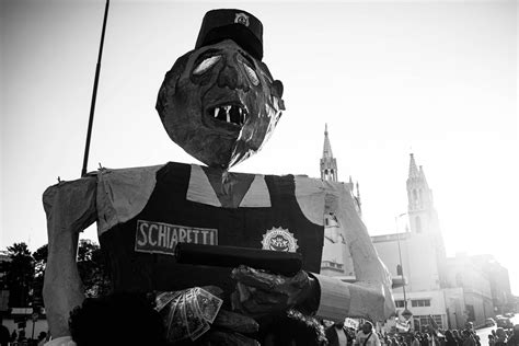 Prisión Para Dos Policías Aficionados Al Gatillo Fácil • Enfant Terrible