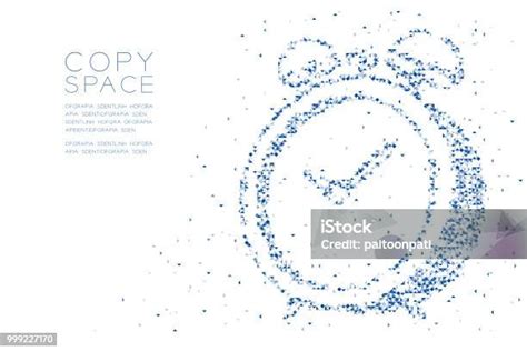 추상적인 기하학적 낮은 다각형 사각형 상자 픽셀 및 삼각형 패턴 3d 알람 시계 모양 디지털 신호 개념 디자인 파란색 그림 복사 공간 벡터 Eps 10 흰색 바탕에 0명에