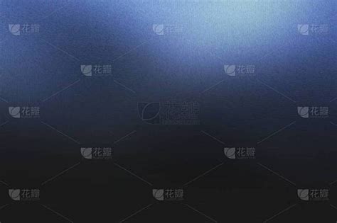 暗背景下的蓝色金属质地