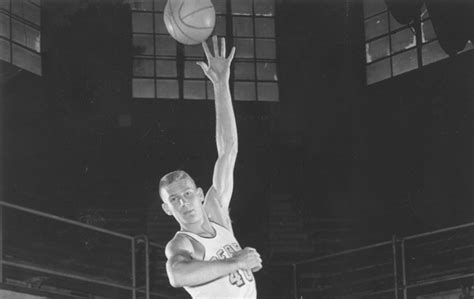 Ο Darrall Imhoff είχε την ατυχία να βρεθεί απέναντι στον Wilt Chamberlain το βράδυ που πέτυχε