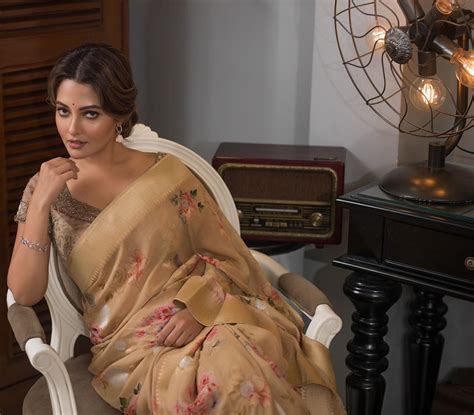 Riya Sen R Desigentlemanboners