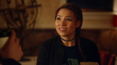 Full Look At Nora West Allen In New Flash Season 5 Images Cinemablend