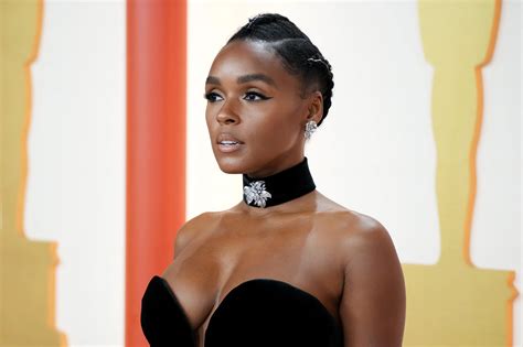 Janelle Monae Zaenalindah