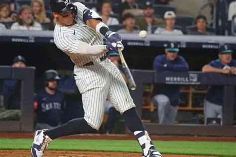 Aaron Judge Diagnosed With Flexor Strain And Heading To Il — But Yankees Avoid Worst Yahoo Sports