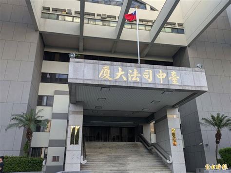 新聞 可以玩我嗎？妙齡豪放女倚胸癡問 害帥哥「身心受創」判拘役 Sex板 Disp Bbs