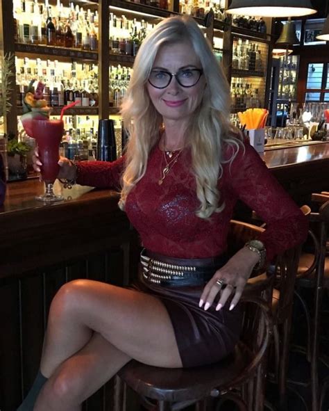 Beautiful Old Woman Women With Beautiful Legs Sexy Outfits Fashion