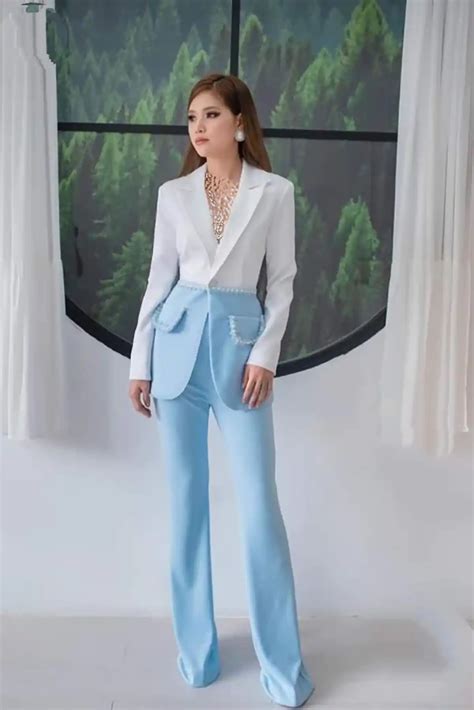 ۱۶ مدل کت و شلوار آبی روشن که هر خانمی را به باکلاس‌ترین زن دنیا تبدیل