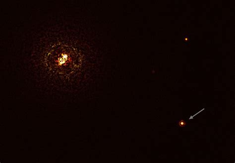 Astronomers Use Esos Very Large Telescope To Identify A New