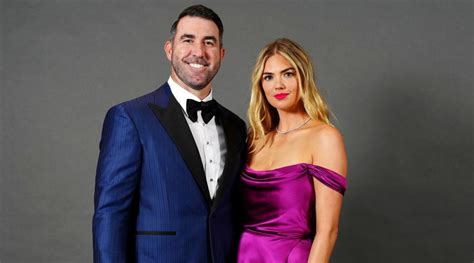 Kate Upton Looks Gorgeous Celebrating Hubby Justin Verlanders Cy Young