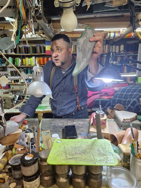 Lumea Designerului Matei Corvin Viața Printre Materiale Tipare și